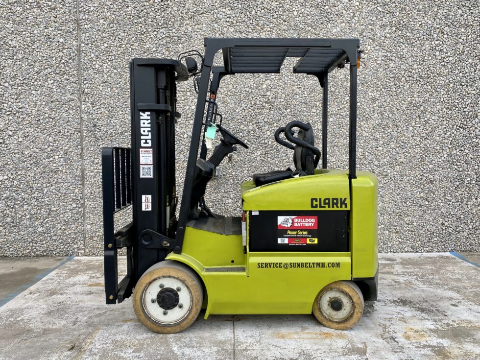 Used Clark ECG30 # 24467 - Sunbelt Material Handling
